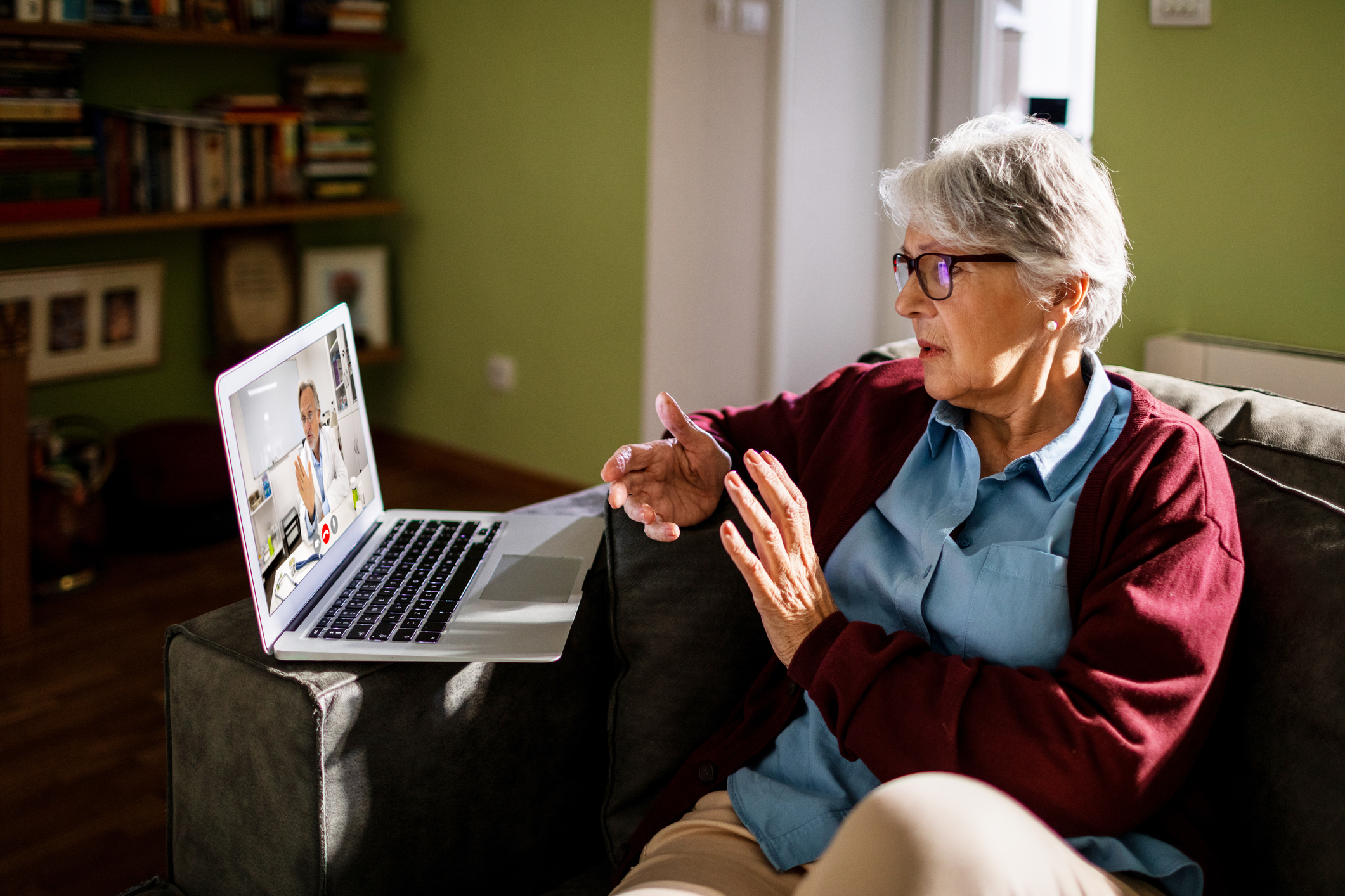 How to Become a Gerontological Counselor: A Complete Guide
